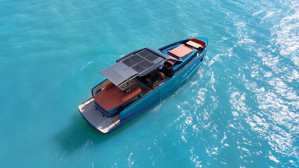 Webasto Telescopic Shade 2500 – Retractable Marine Sunshade for Boats
