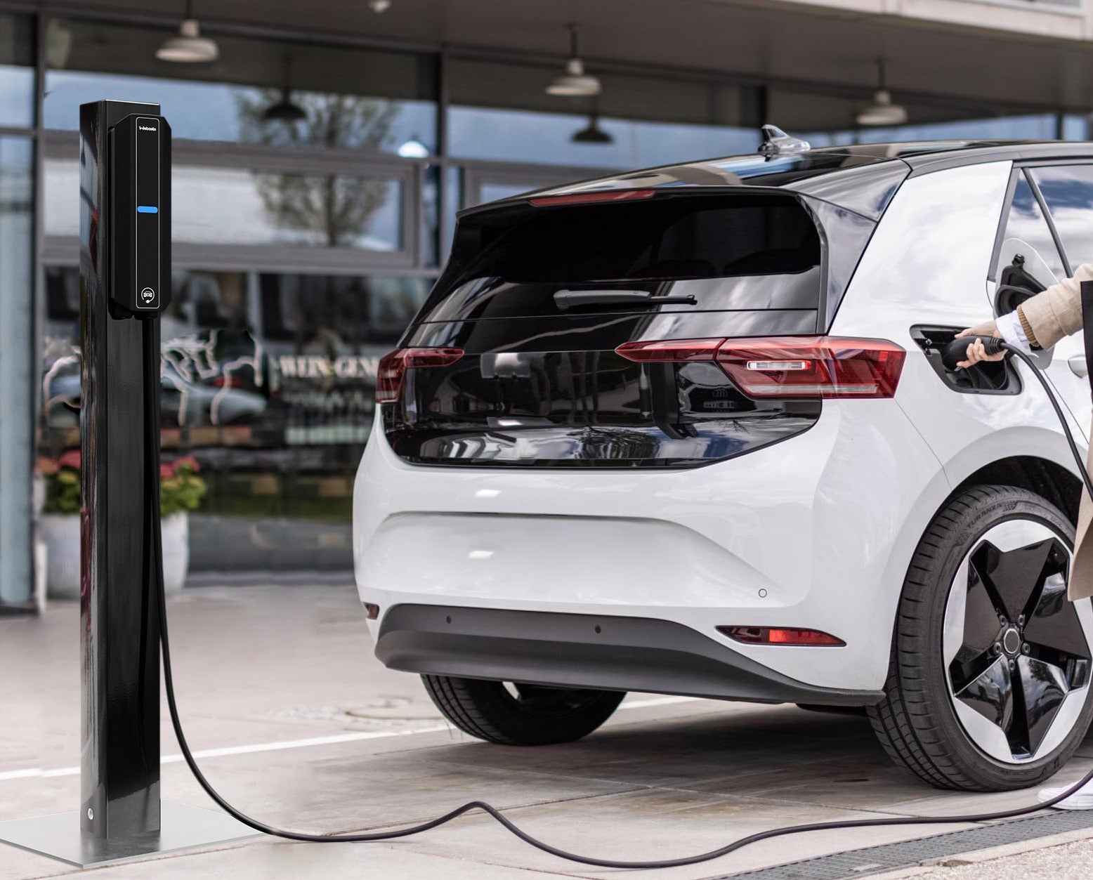 Webasto Expands TurboConnect™ Charger and Reveals EV Innovations