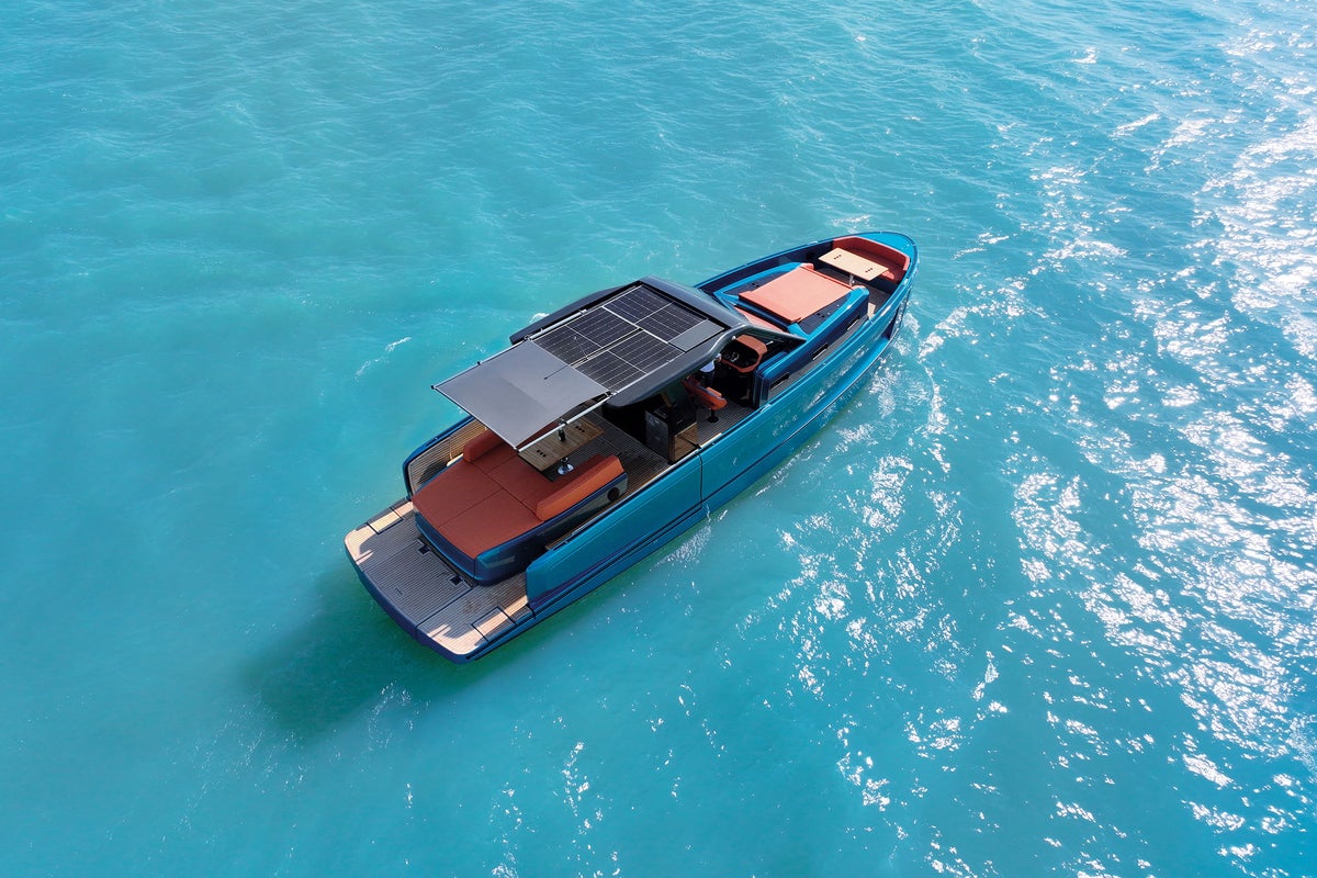 Roof and shading solutions for boats from Webasto